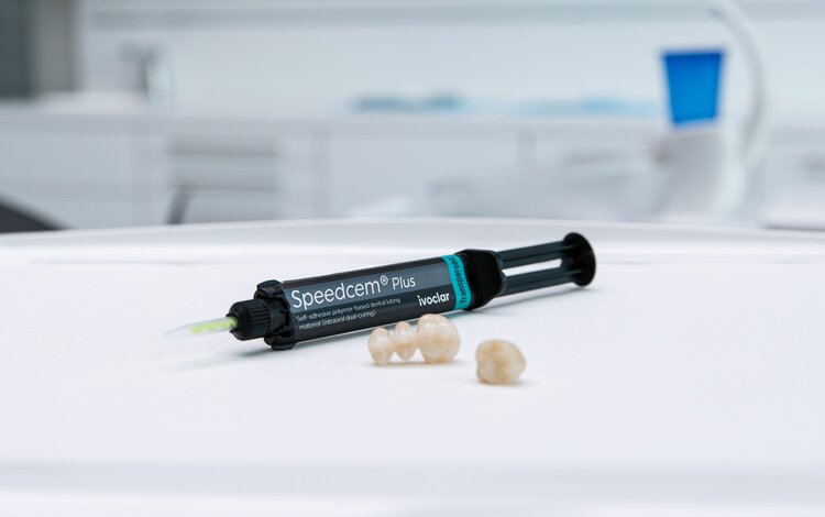 Speedcem Plus | Self-adhesive cementation | Ivoclar