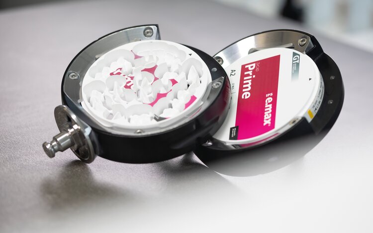 PrograMill material holder