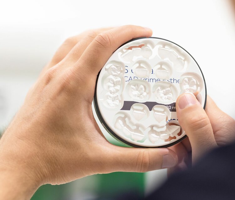 IPS e.max ZirCAD Prime | Zirconia Restorations | Ivoclar